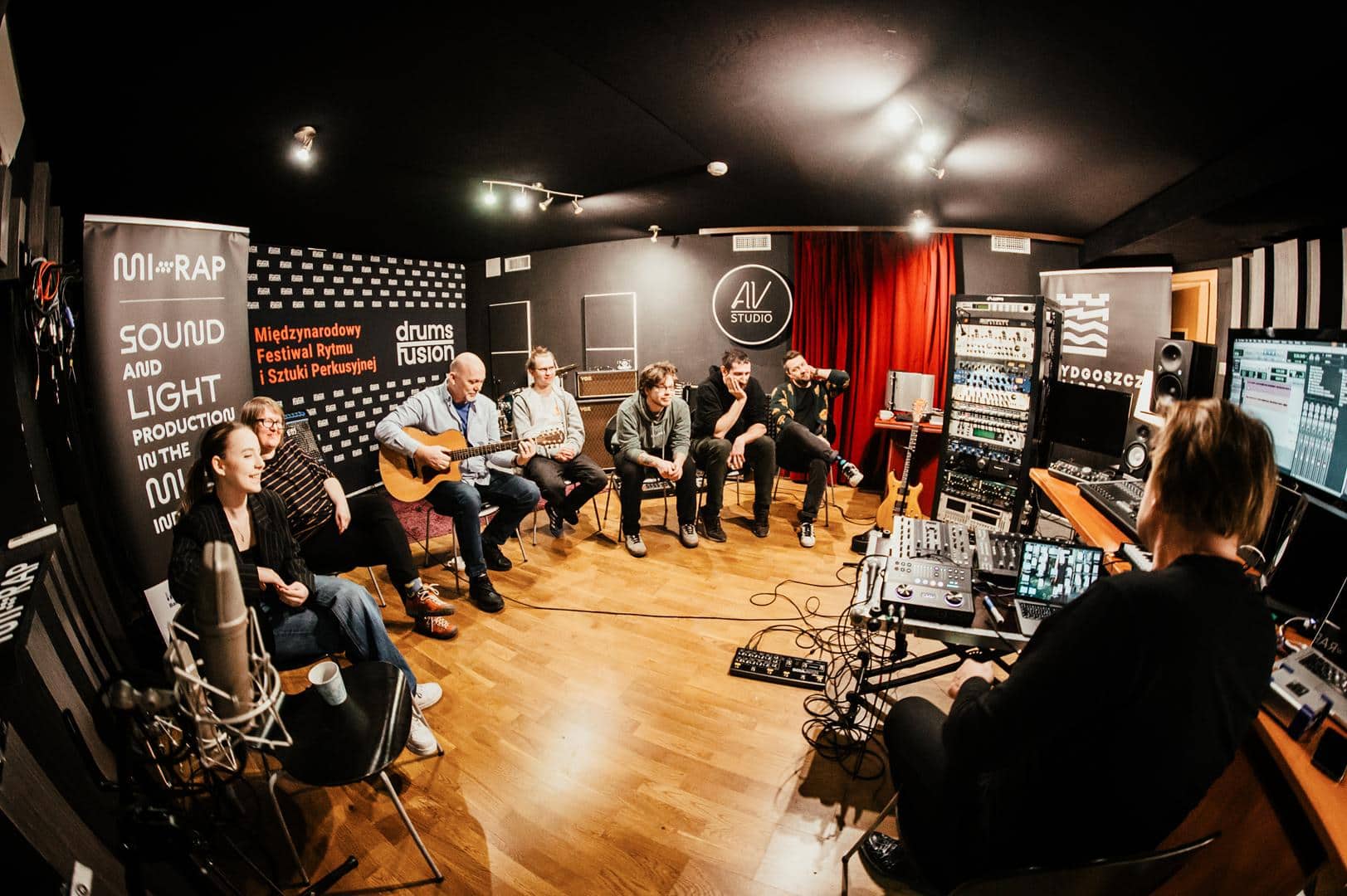 SOUND AND LIGHT PRODUCTION IN MUSIC INDUSTRY - Interreg Baltic Sea Region